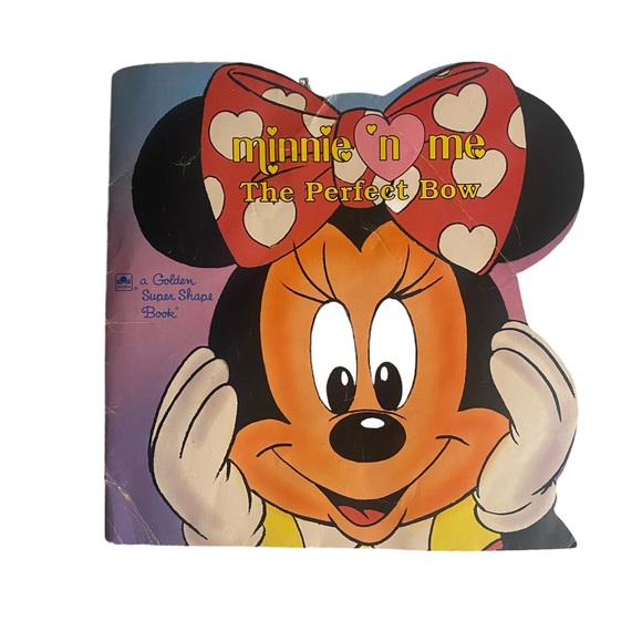 Disney | Other | Golden Super Shape Book Ser The Perfect Bow Minnie N ...